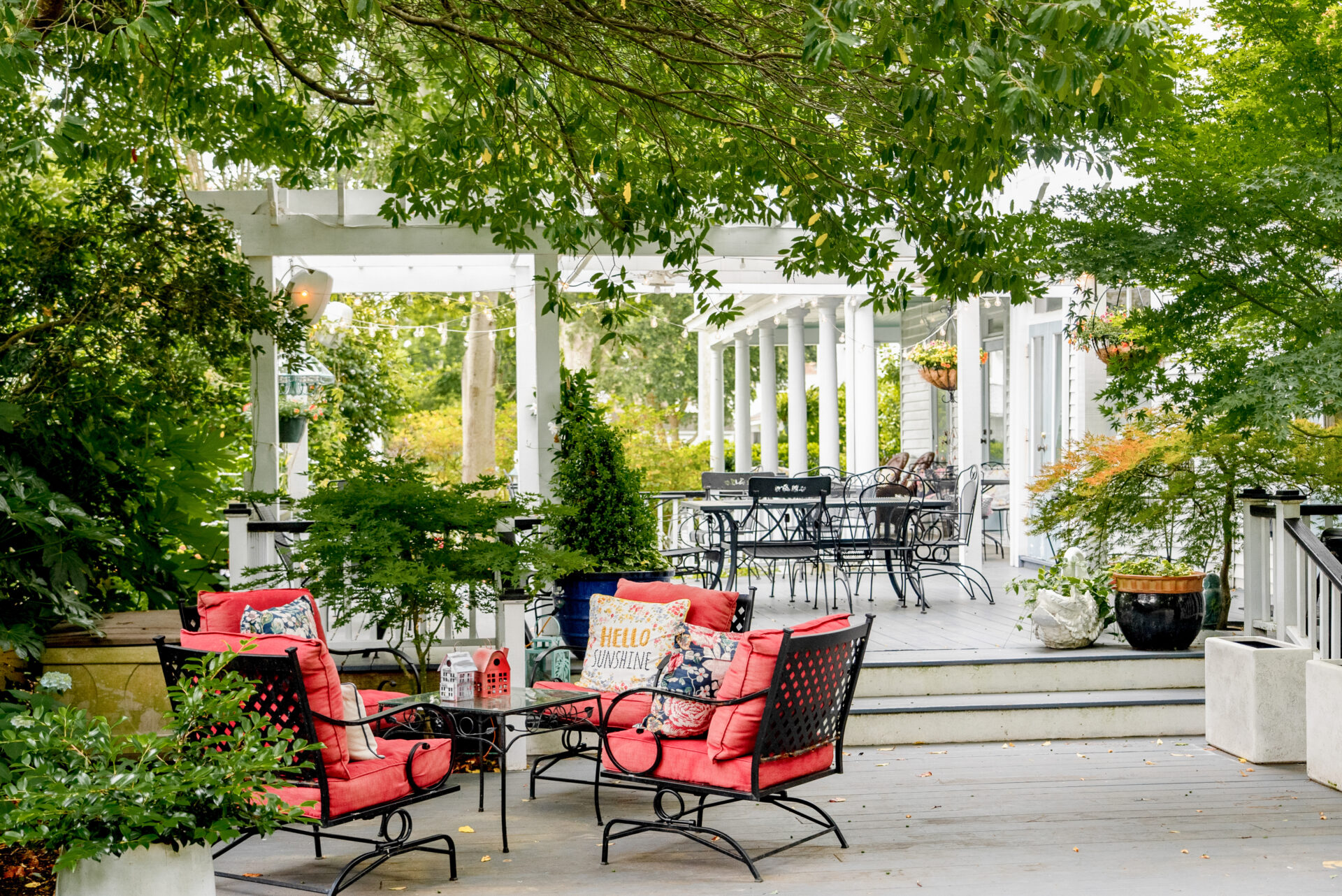 Experience Coastal Charm At White Doe Inn In Manteo, NC