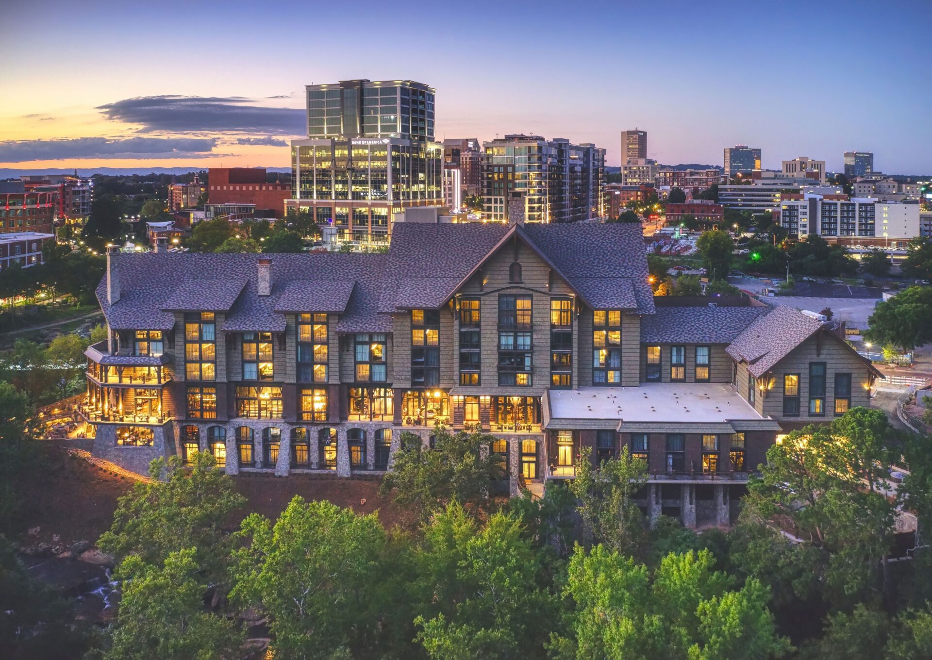 Is This One Of The Best Hotels In Downtown Greenville? Check Out Grand ...