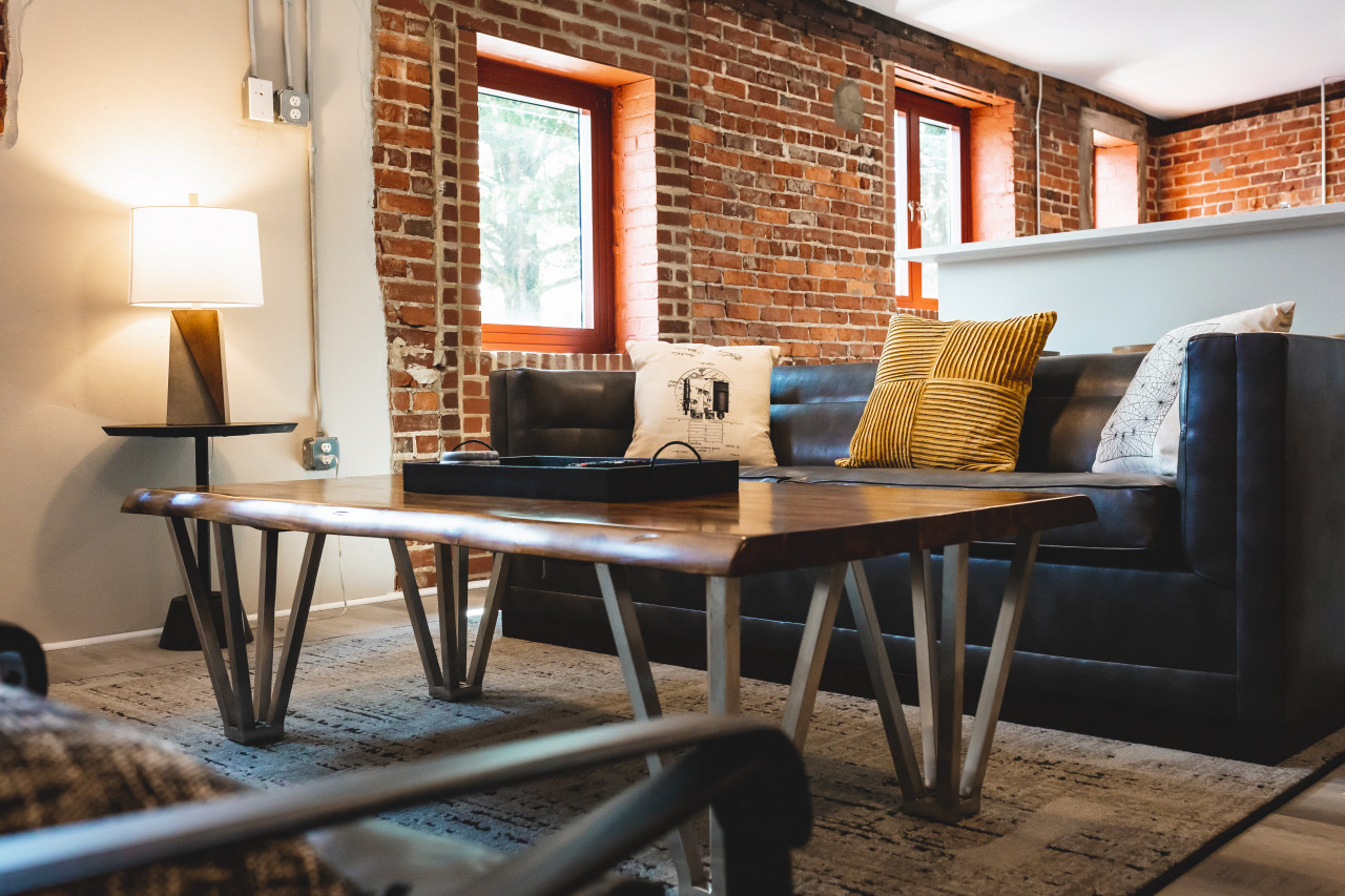 The Top Places To Stay and Shop For Blue Ridge Crafts