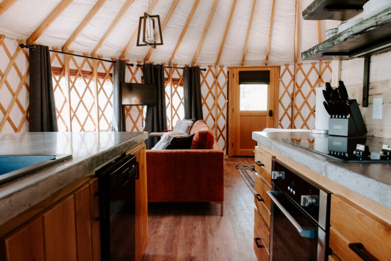 The Top Places To Stay and Shop For Blue Ridge Crafts